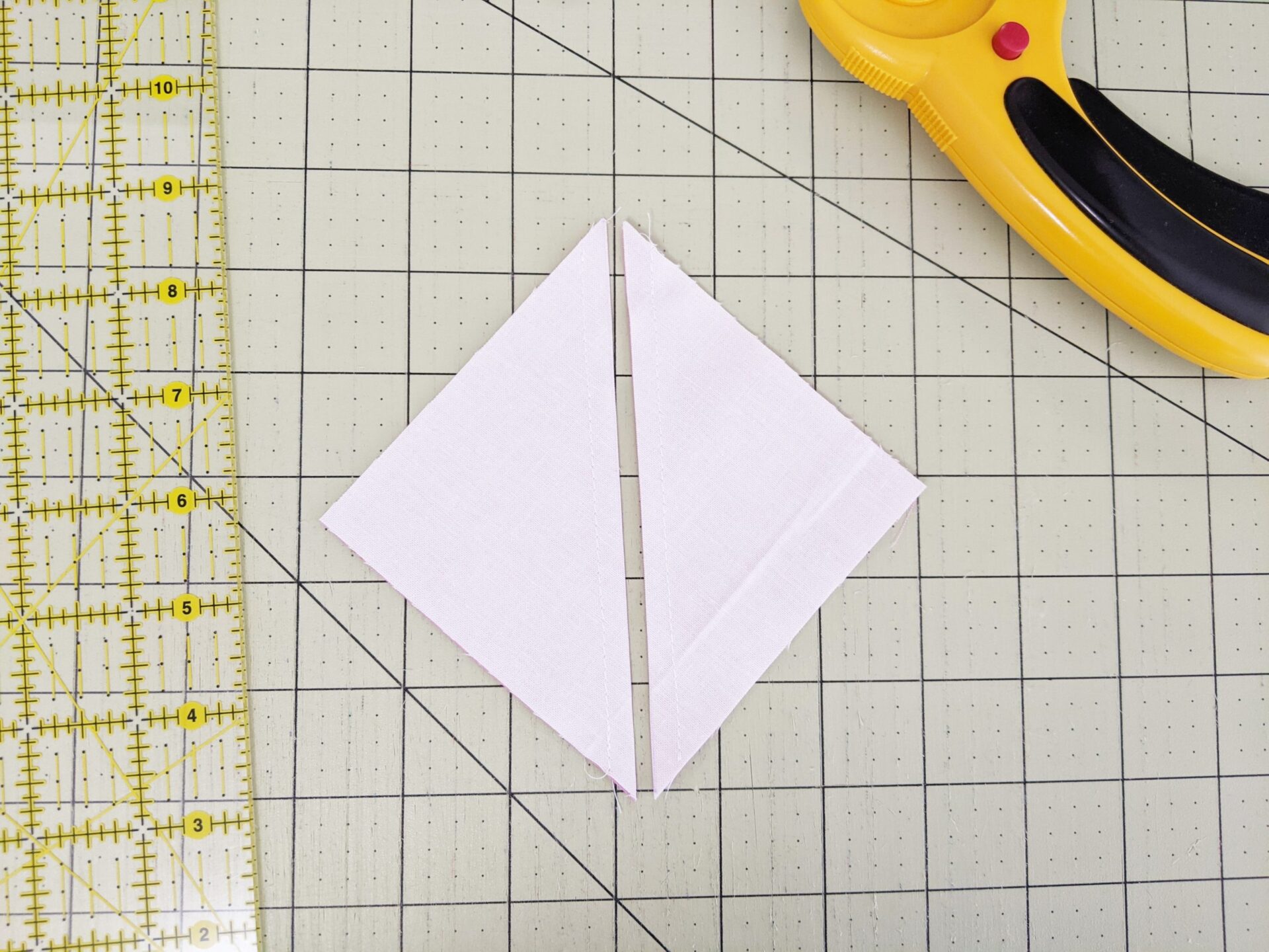 All About Half Square Triangles: How to Make Them (without bias edges ...